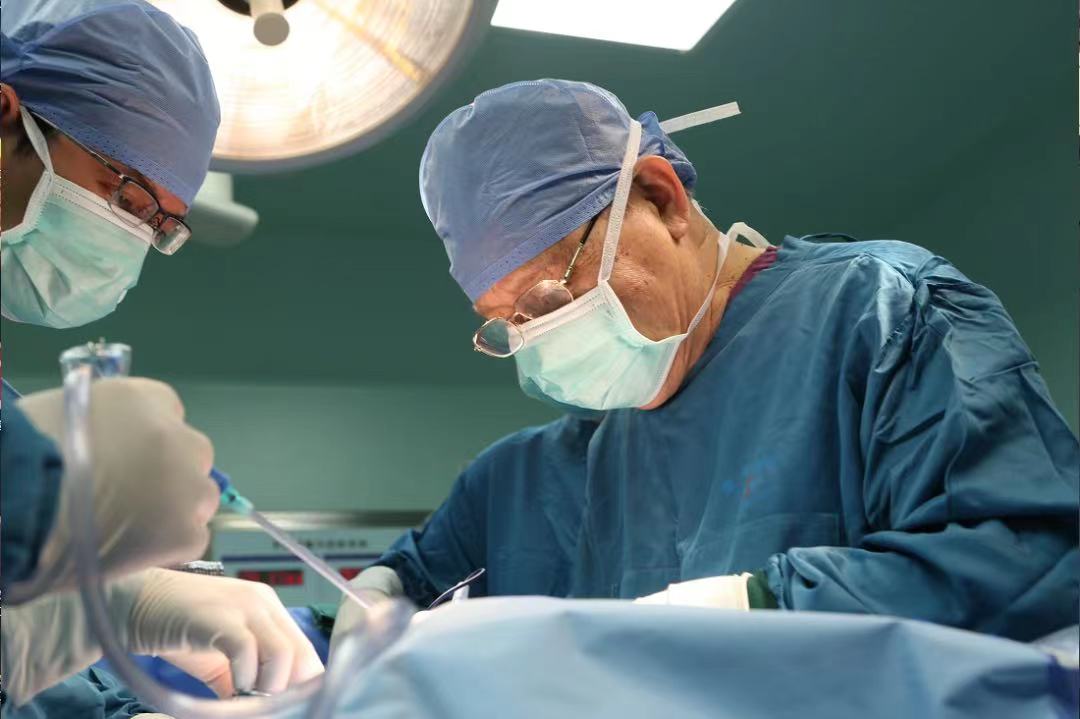 曾宗渊｜德高术精，桃李满园_健康160